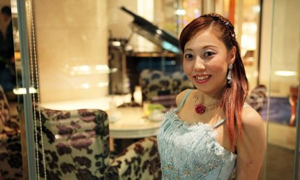 Jazz Singer Yuko Tsukazaki - Hachidory 動物にやさしく、持続可能な未来を作るヴィーガン＆エシカルサイト